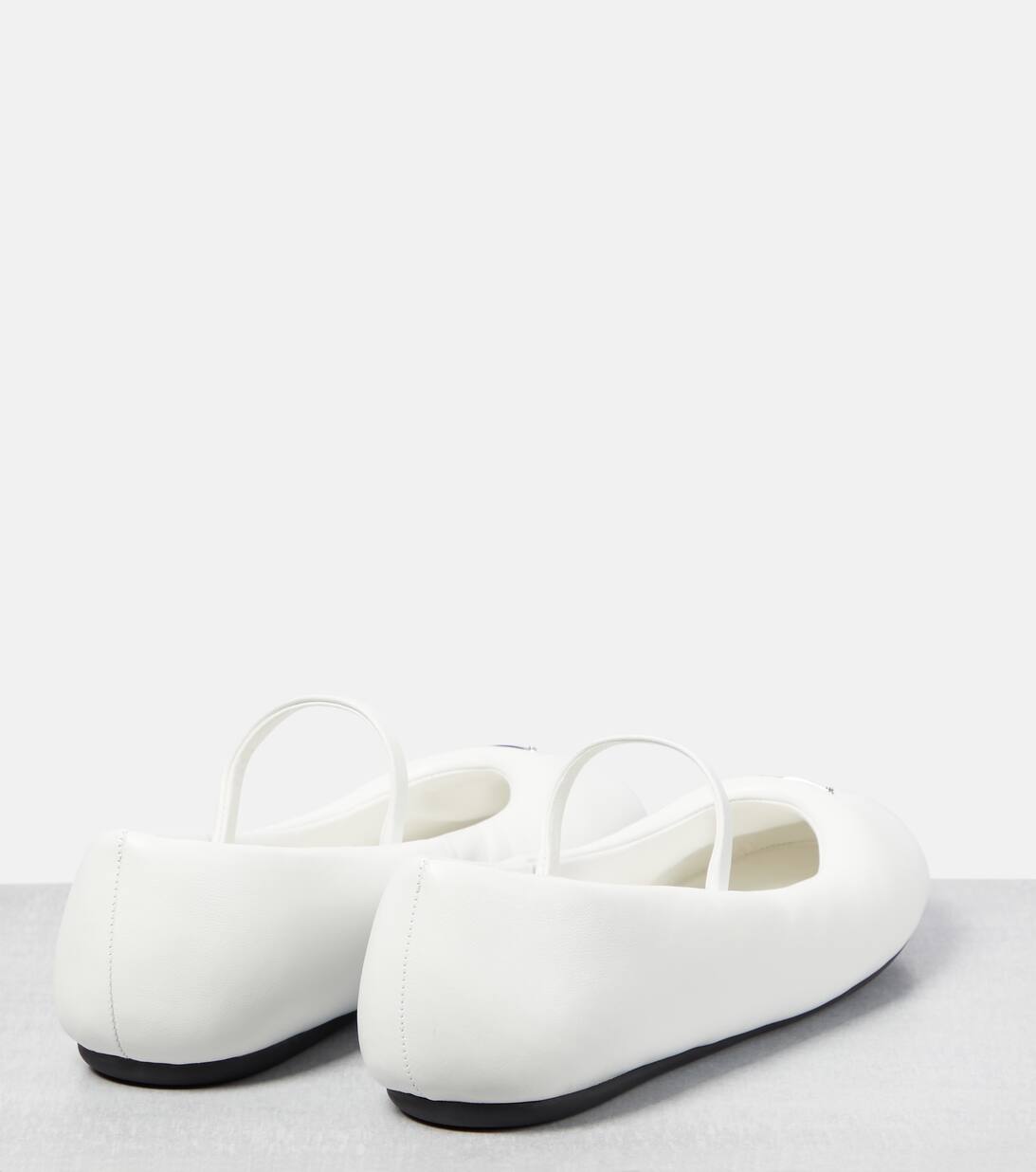 Ballerinas Aus Leder in Weiss - Prada | Mytheresa