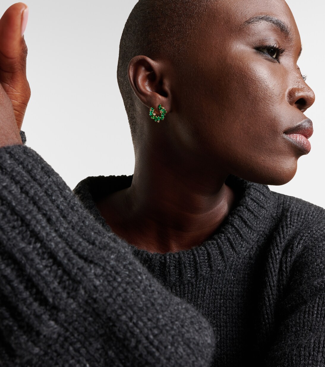 Izzy Sideway Spiral 18kt gold earrings with emeralds and diamonds in ...