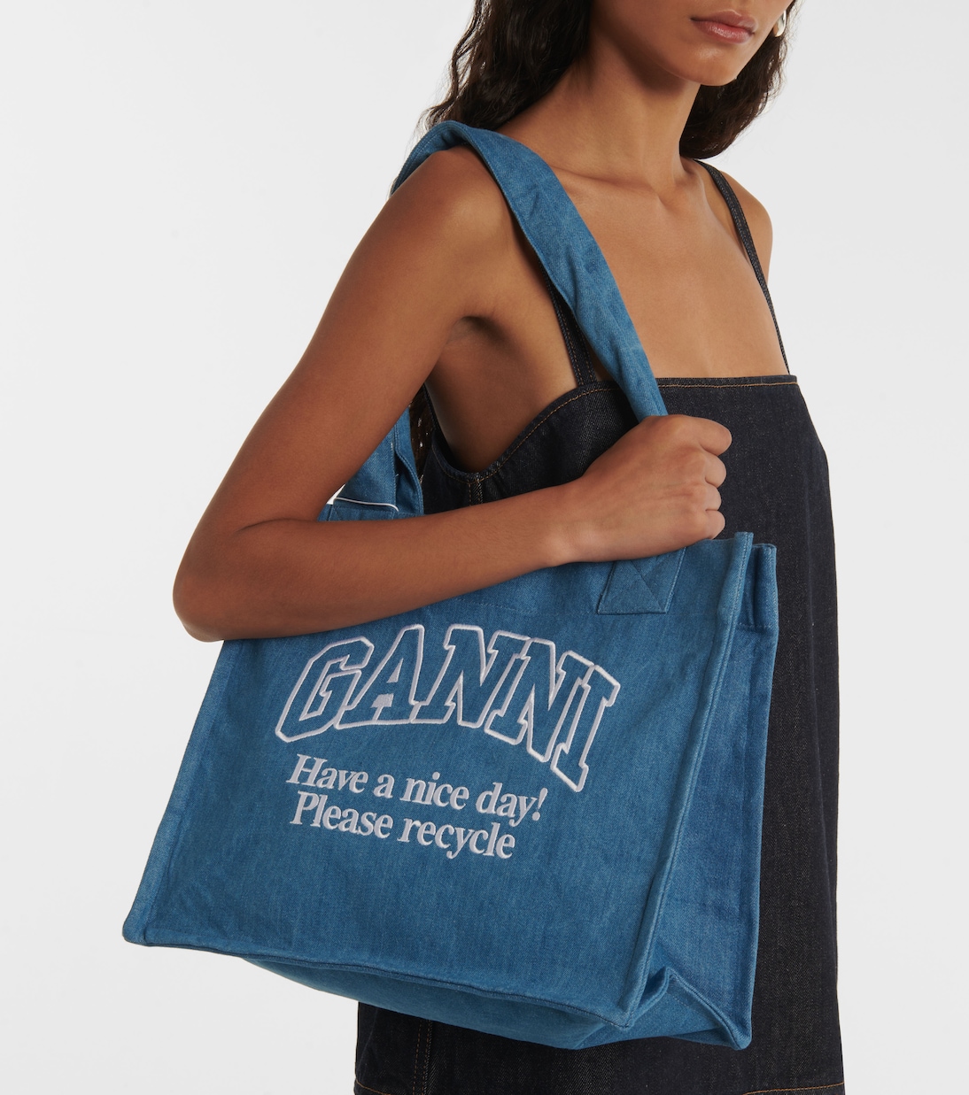 Logo denim tote bag in blue - Ganni | Mytheresa