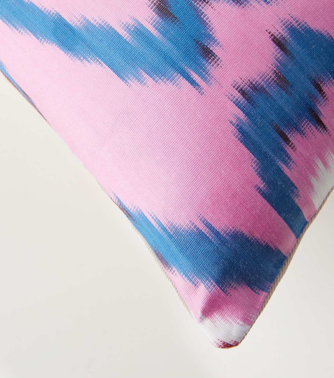Silk cushion in multicoloured - Les Ottomans | Mytheresa