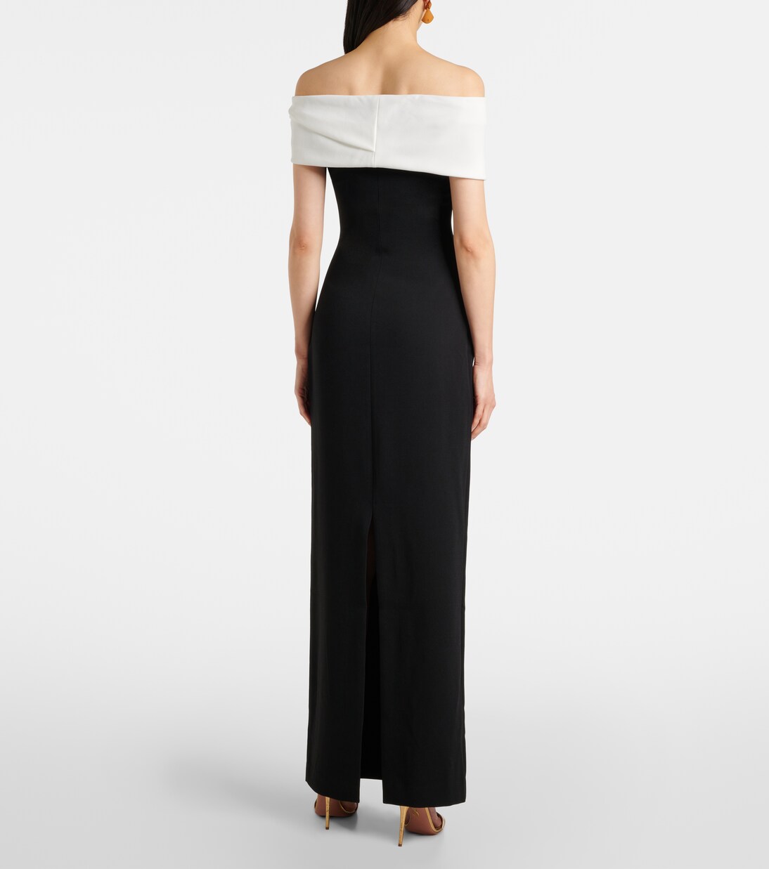 Eva colorblocked crêpe gown in black - Solace London | Mytheresa