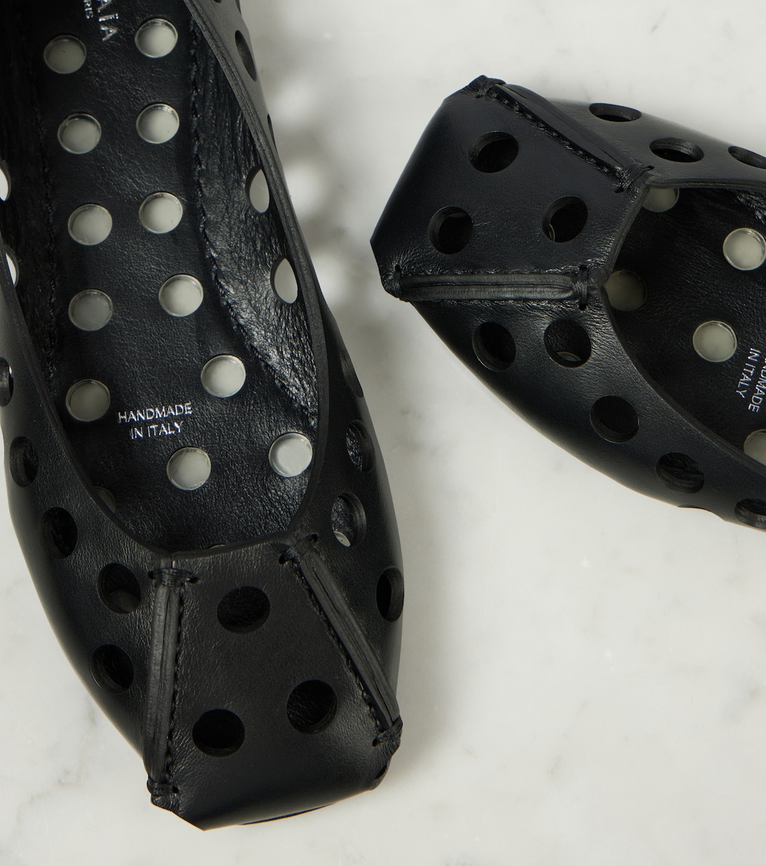 Perfo leather ballet flats in black - Alaia | Mytheresa