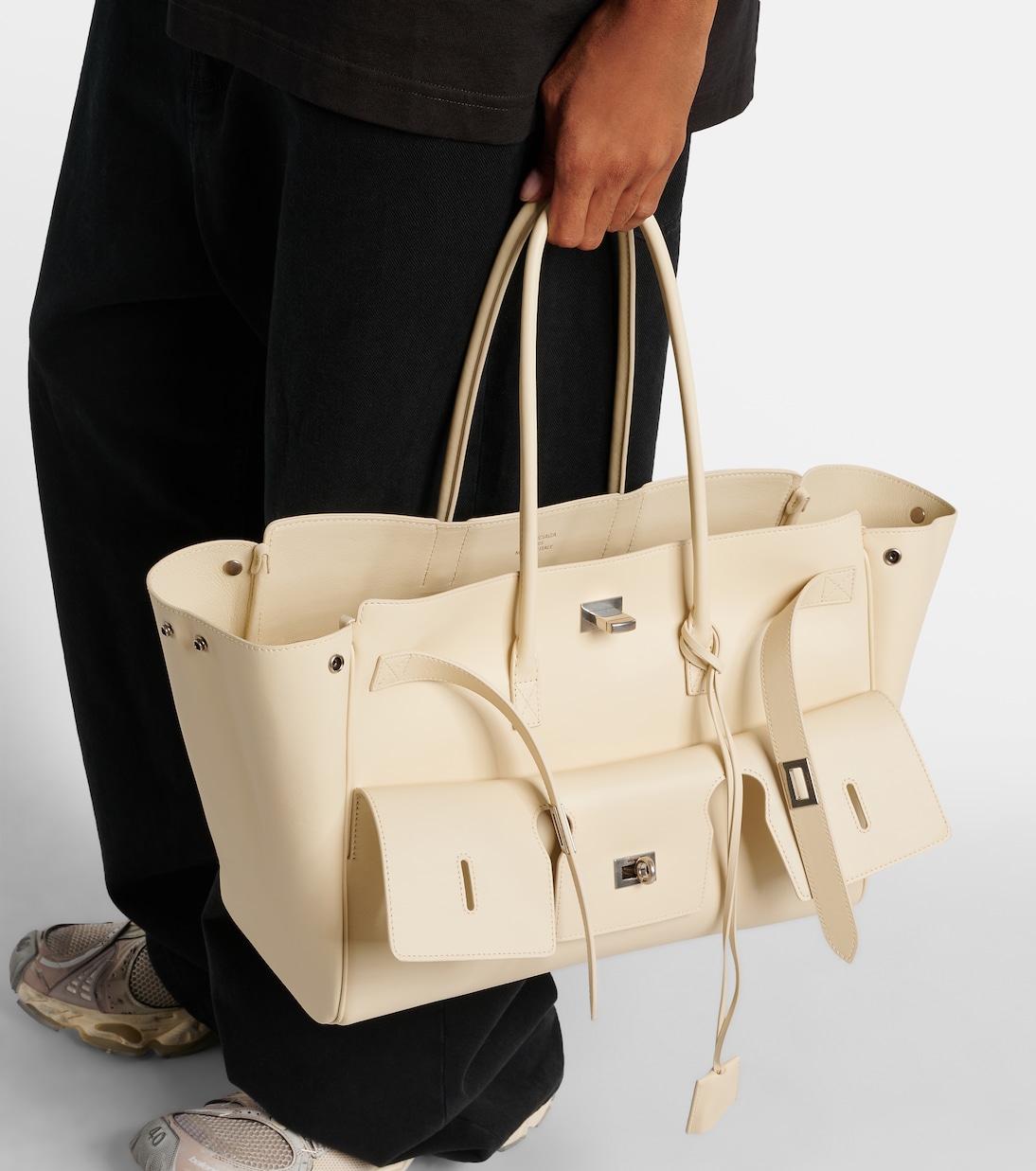 Bel Air Medium leather tote bag in neutrals - Balenciaga | Mytheresa