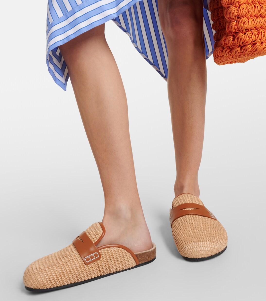 Tess leather-trimmed raffia mules in beige - JW Anderson | Mytheresa