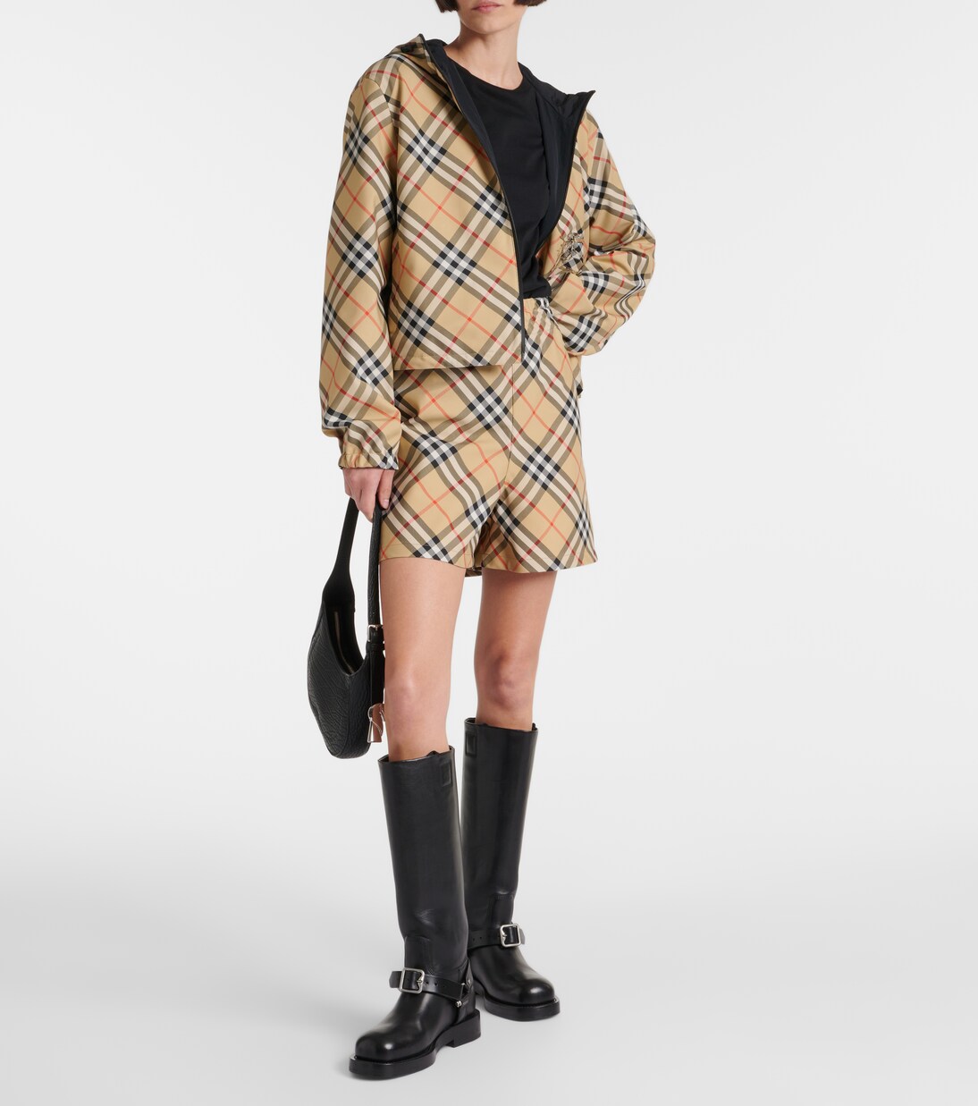 Burberry Check Bermuda shorts in beige - Burberry | Mytheresa