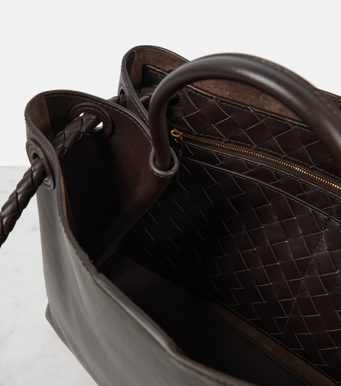 Tote Andiamo Medium de piel en marrón - Bottega Veneta | Mytheresa
