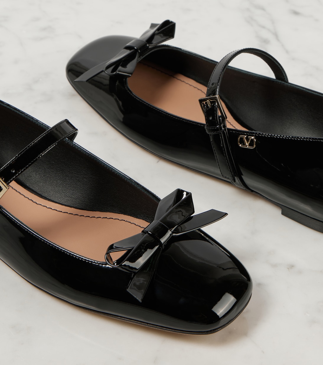 Romance Bow patent leather Mary Jane flats in black - Valentino ...