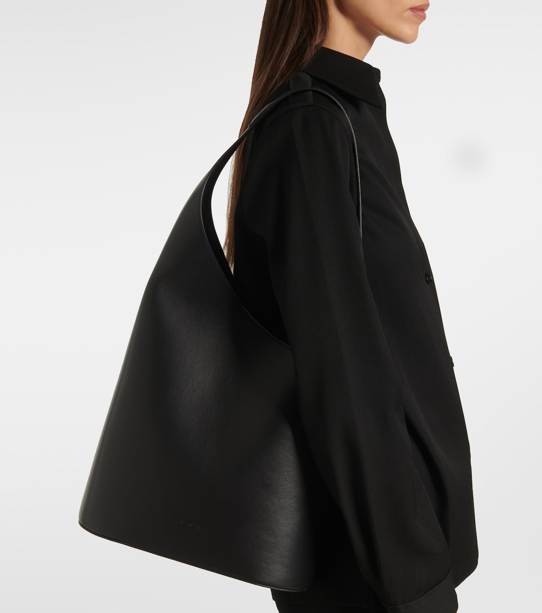 Lune Large leather tote bag in black - Aesther Ekme | Mytheresa