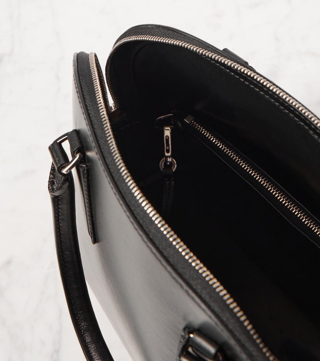 Nina Small leather tote bag in black - The Row | Mytheresa