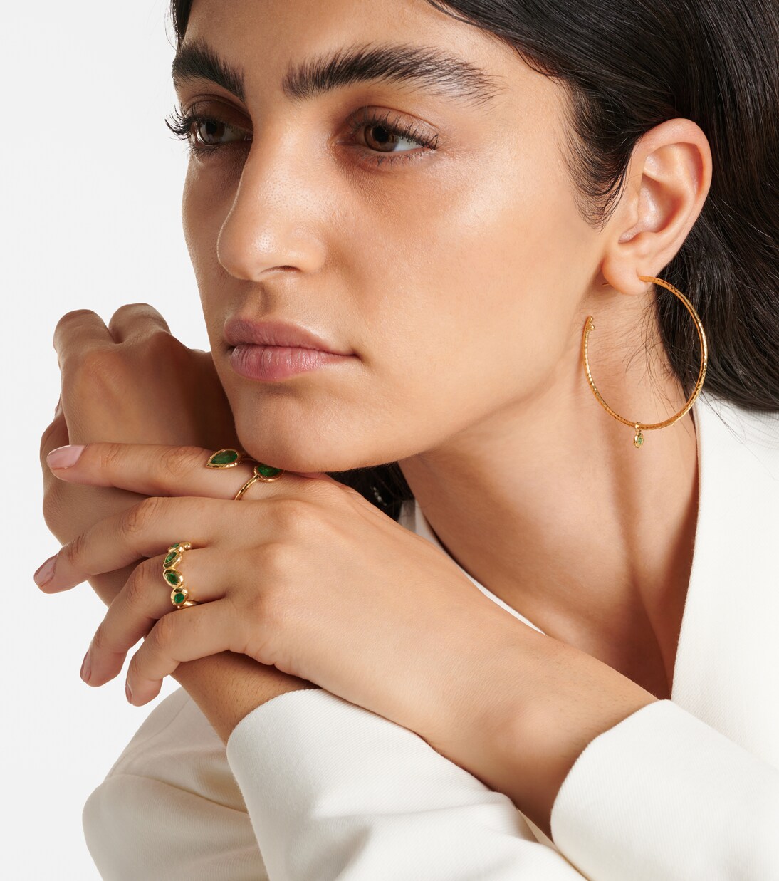 Nesting Gem 18kt gold eternity ring with emeralds in gold - Octavia ...