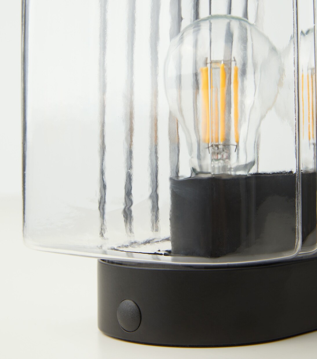 Lari Mini portable lamp by Angelo Mangiarotti in white - Karakter ...