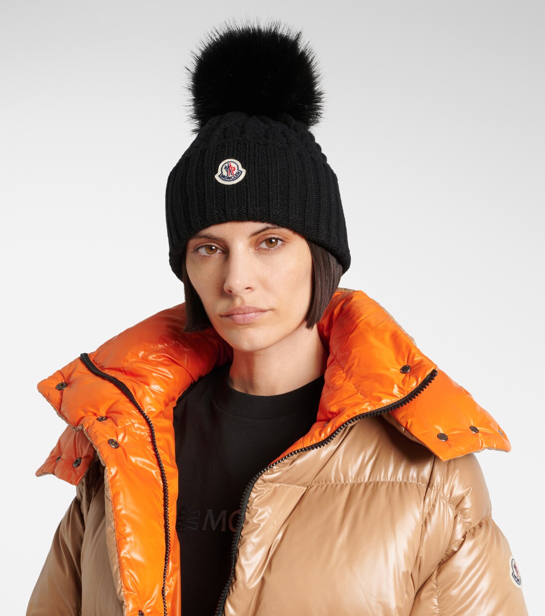 Gorro de lana y cachemir con logo en negro - Moncler | Mytheresa