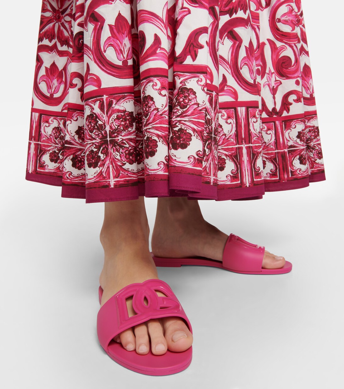 DG rubber slides in pink - Dolce Gabbana | Mytheresa