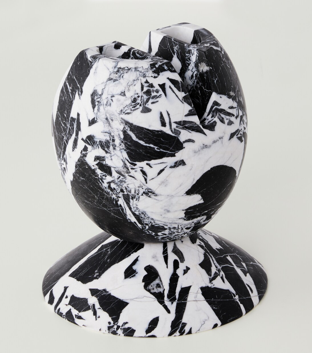 Iris marble vase by Valentina Cameranesi Sgroi in multicoloured - Bloc ...