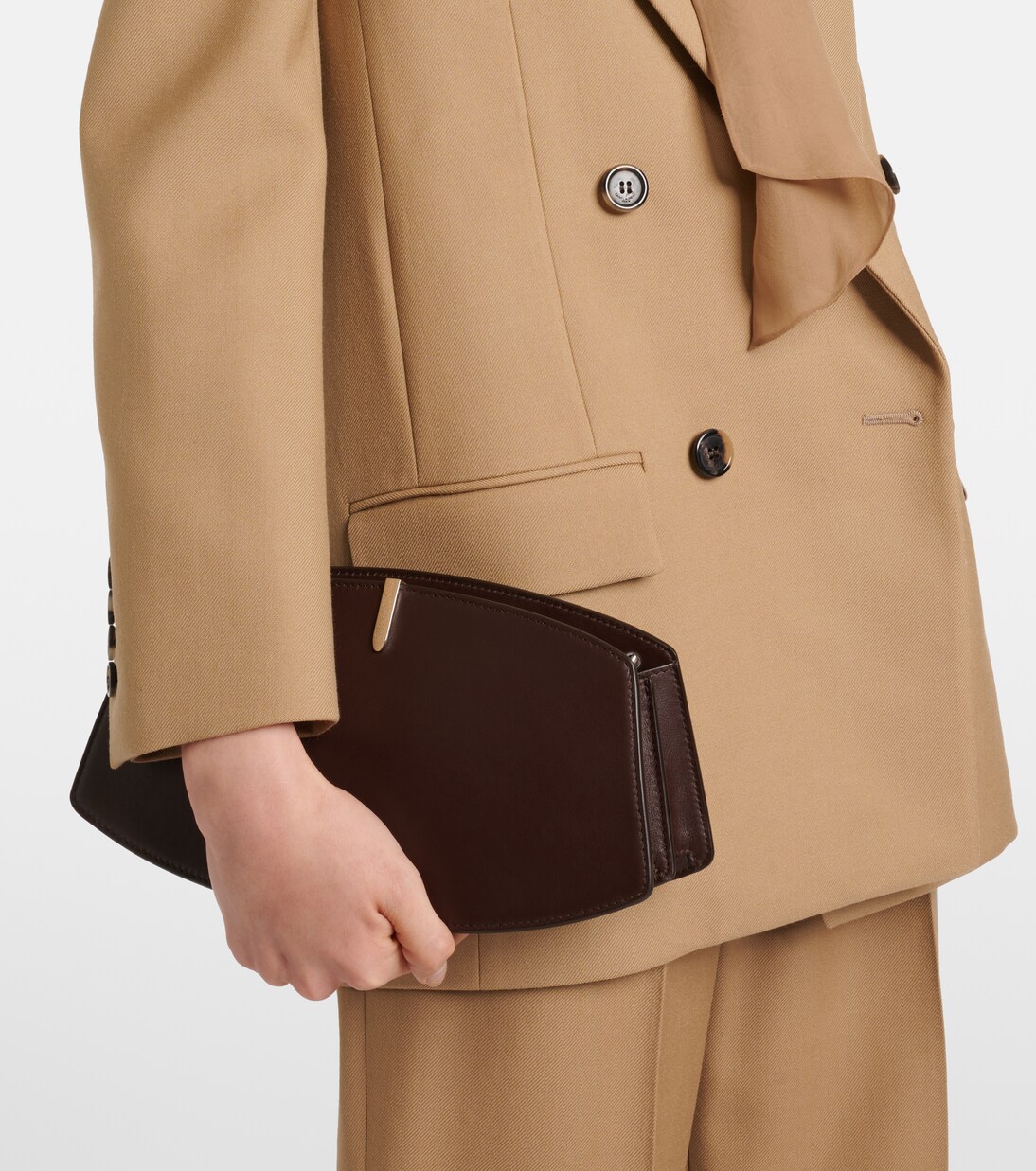 Florence Small leather shoulder bag in brown - Savette | Mytheresa