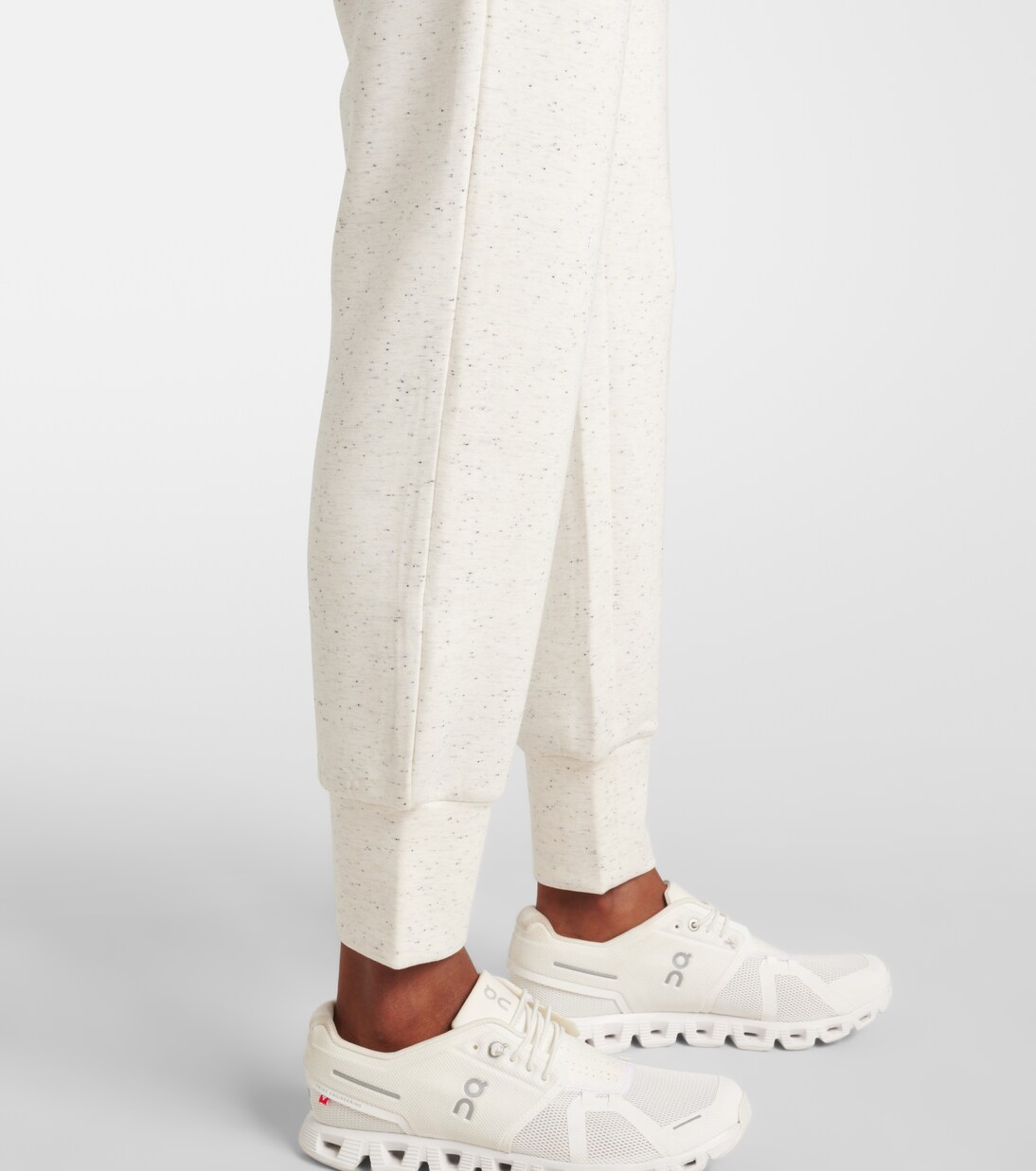 The Slim Cuff Pant 27.5" sweatpants in white - Varley | Mytheresa