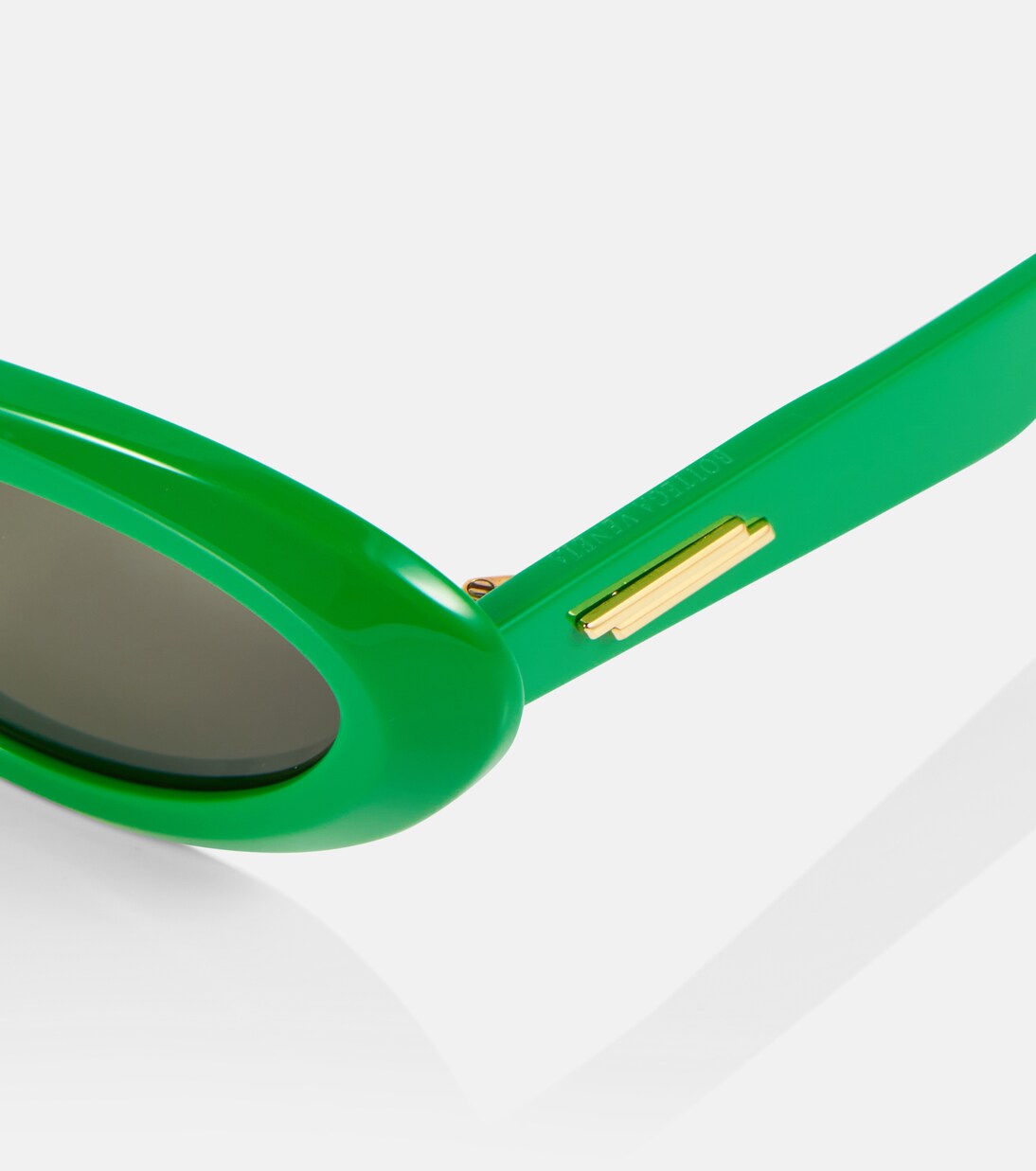 Bombe Round Sunglasses In Green Bottega Veneta Mytheresa