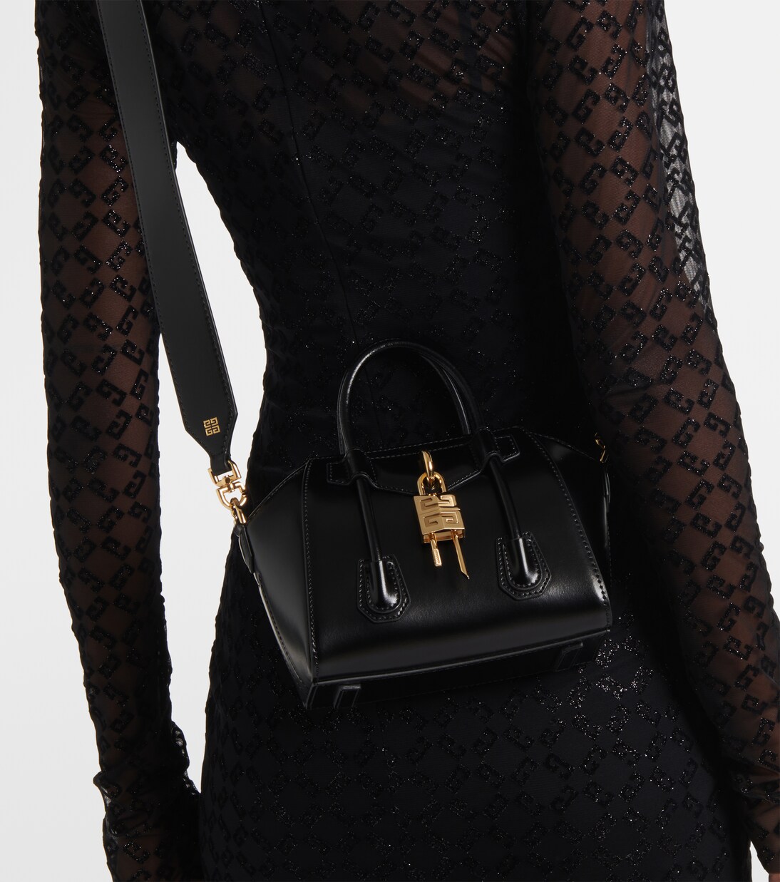 GIVENCHY 안티고나 록 토이 레더 토트 백 - 페칭