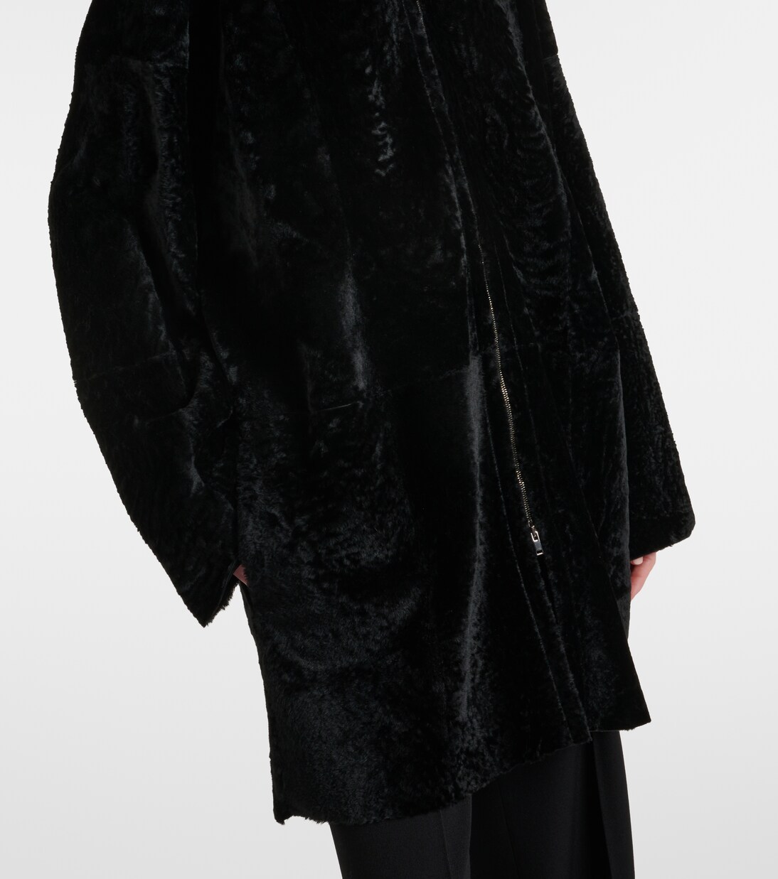 Sheeran shearling coat in black - The Row | Mytheresa