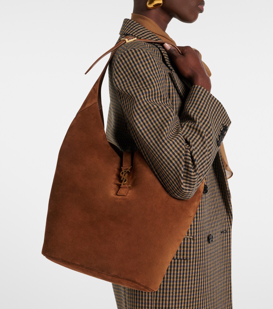 Le 5 à 7 Supple Large suede shoulder bag in brown - Saint Laurent | Mytheresa