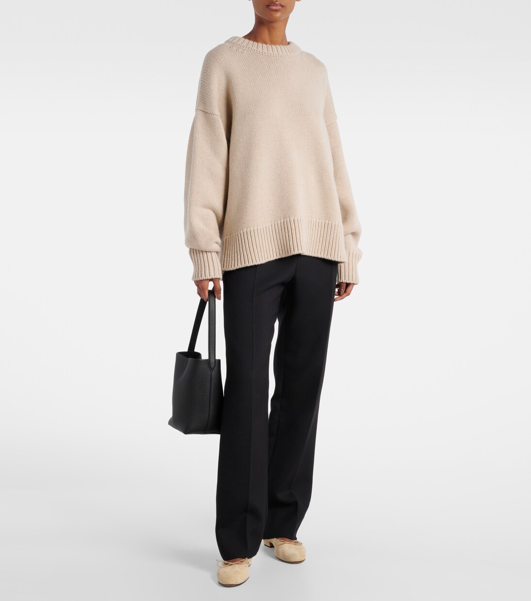 Awar shearling-lined suede ballet flats in beige - The Row | Mytheresa