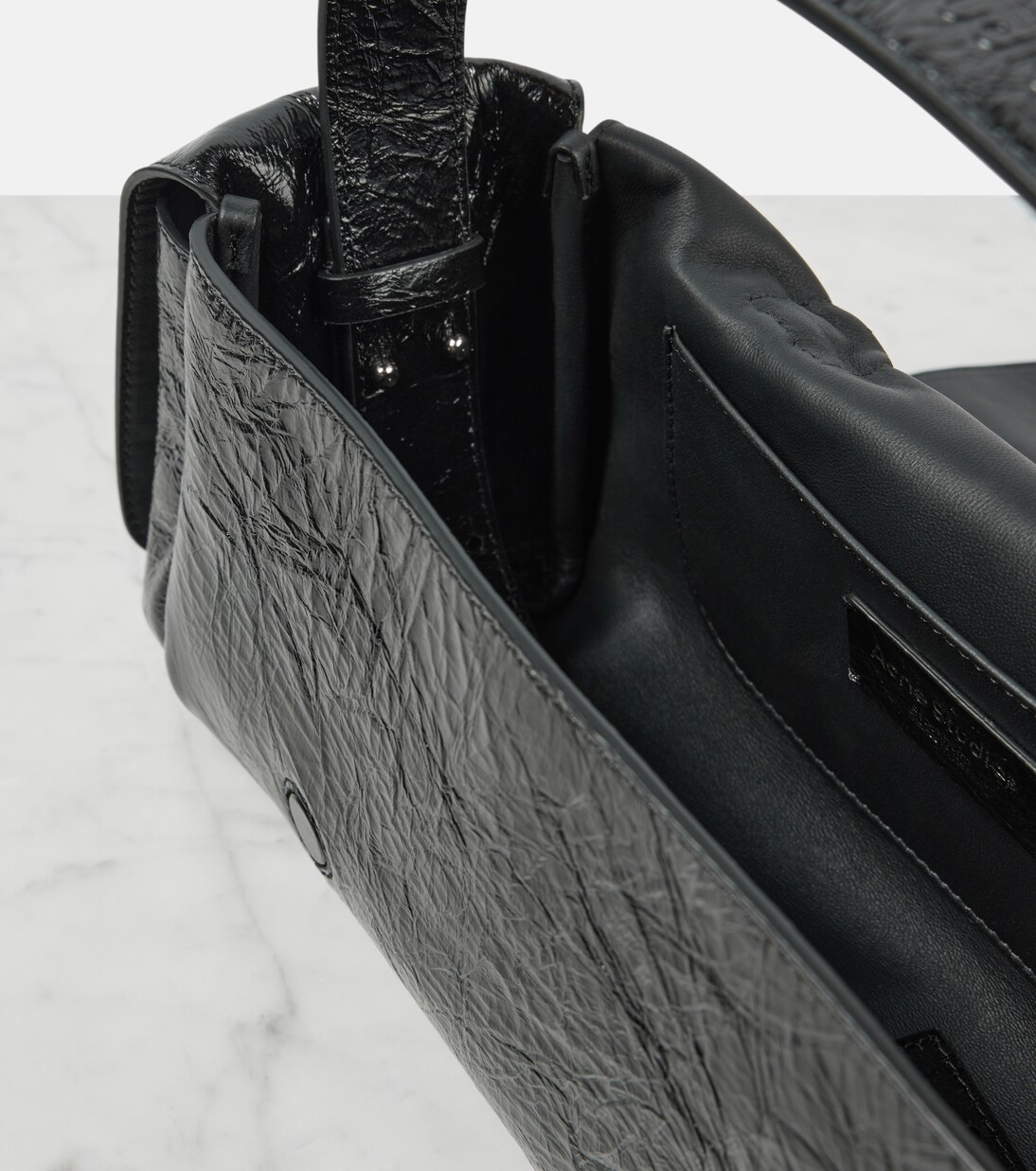 Multipocket leather shoulder bag in black - Acne Studios | Mytheresa