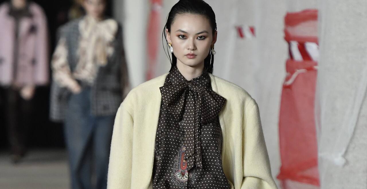 C Dior B 1 U Cat Eye Sunglasses in White - Dior Eyewear | Mytheresa